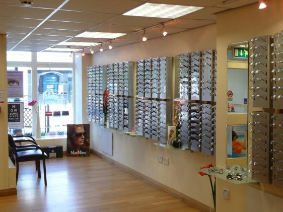 Acrylic Frame Displays | Frame Display - Units | Fixtures & Fittings ...