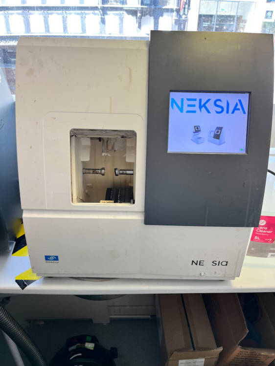 Essilor Neksia x 2 for repair | Used Lens Edgers | Lab Equipment | Used ...