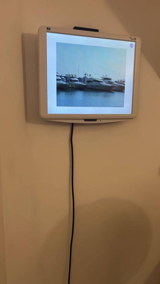 Essilor APH550 Phoropter & CS550 Test chart | Used Refractorhead ...