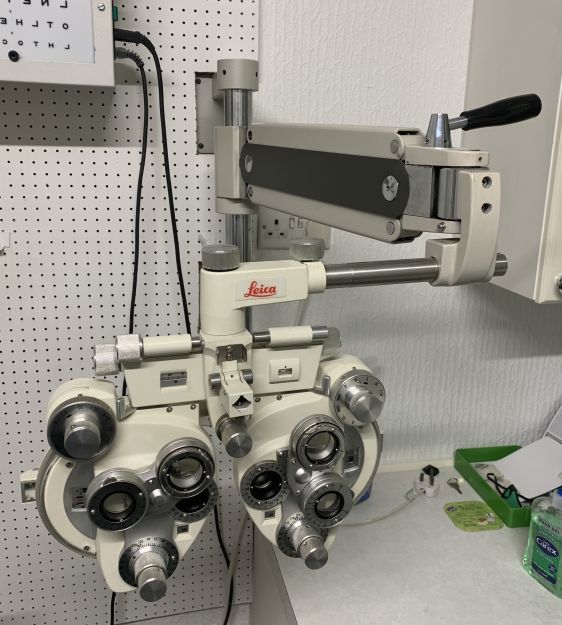 Leica Phoropter Head with Wall Mounted Arm | Used Refractorhead ...