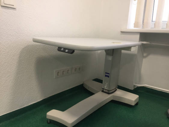 Zeiss electric table for 2 instruments | Used Tables | Ophthalmic ...