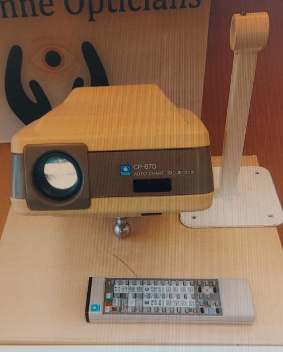 Nidek CP-670 Auto chart Projector with remote and | Used Chart Projectors | Ophthalmic Equipment ...