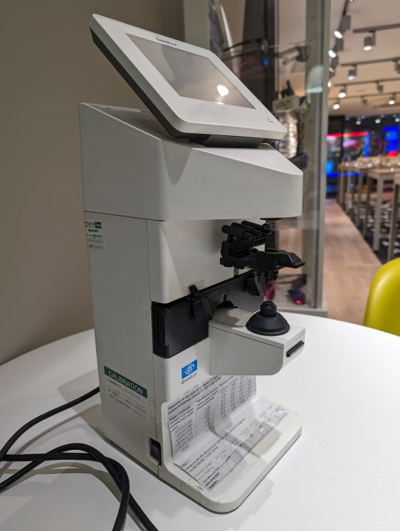 Essilor Focimeter ALM 700 x 2 | Used Autolensmeters | Lab Equipment ...