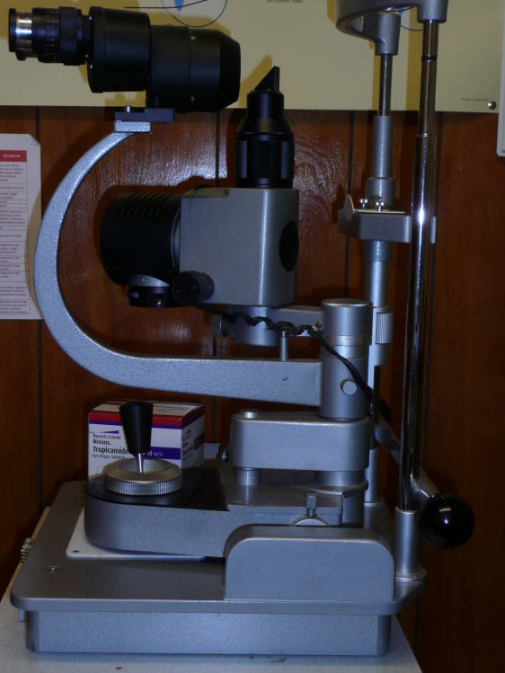 Slit lamp on an electric table | Used Slit Lamps | Ophthalmic Equipment ...