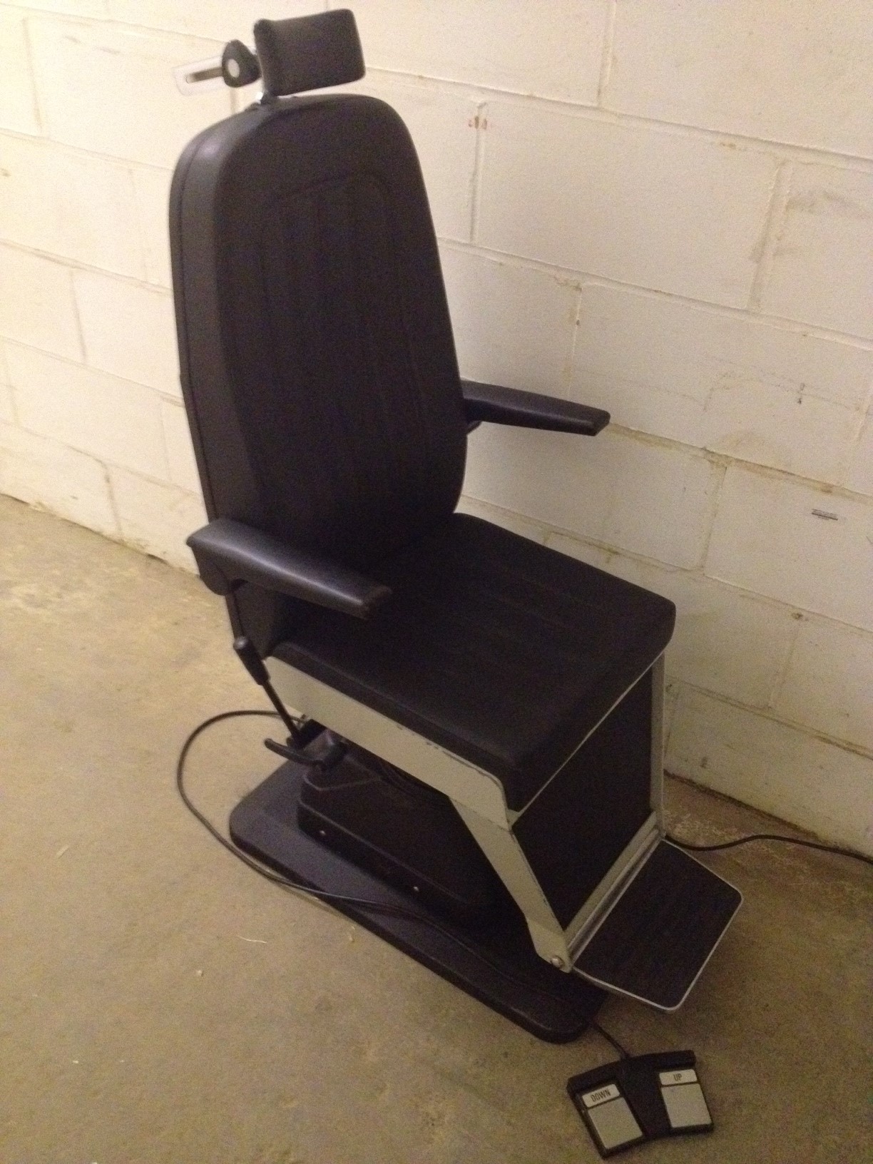 Frastema 88AD patient chair | Used Testing Chairs | Ophthalmic ...